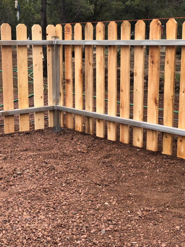 Aaron Fence – From dog runs to corrals, we cover all your fencing needs.